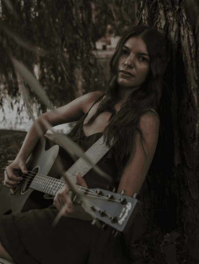 Music | Lainey Wilson's Bell Bottoms Up